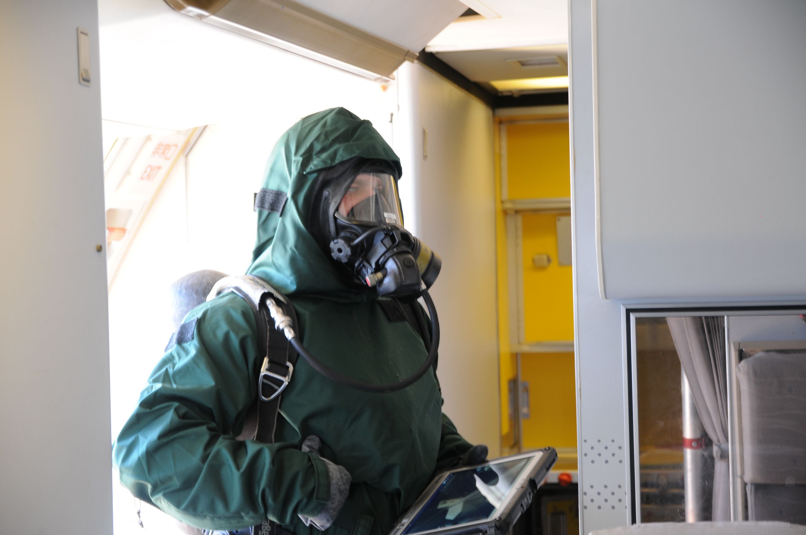 95th Civil Support Team engage in a CBRN/Hostage Rescue training exercise